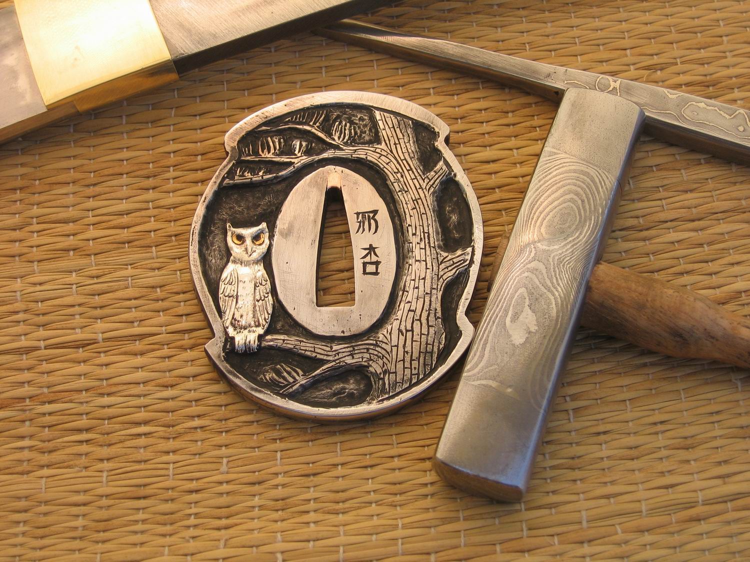 Engraved tsuba | The Engraver's Cafe